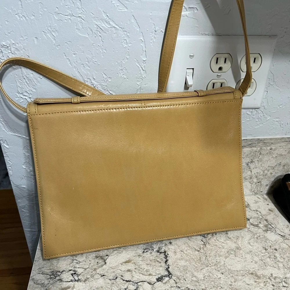 Modell JOB | Bags | Job Modell Vintage Tan Leather Shoulder Bag With ...